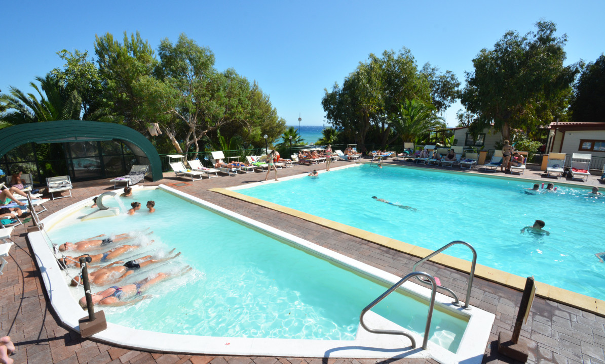 Camping Villaggio dei Fiori - Alojamientos de vacaciones y mobil-homes